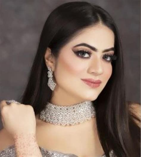 Hindi Model Model Gurleen Kaur Biography News Photos Videos Nettv4u