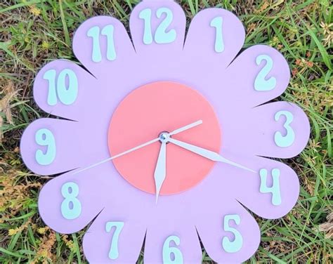 Retro Vintage 1970s Inspired Daisy Wall Clock Funky Wall Clock Retro