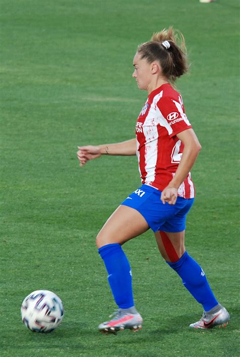 Estefanía Banini Wikipedia Entziklopedia Askea