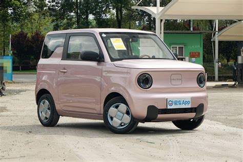 【熊猫熊猫mini 200km 耐力熊尾灯侧45度俯拍图片 汽车图片大全】 易车