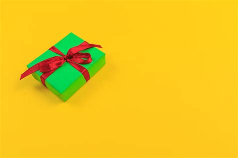 색상 배경과 텍스트 공간에 리본과 활 선물 상자 맨 위 보기 0명에 대한 스톡 사진 및 기타 이미지 0명 개념 개념과 주제 Istock