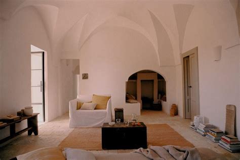 Une Ancienne école Transformée En Incroyable Maison Dans Les Pouilles