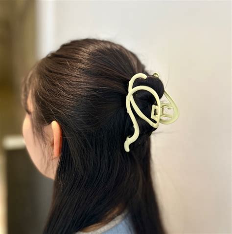 🟡크림집게핀🟡 메탈 써지컬 올림머리 반묶음 워터밤 싸이 바다 여행 집게핀 집게삔 헤어 악세사리