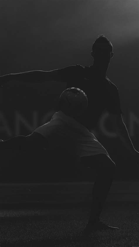 خفاش شب در تاریکی ها طرفداری