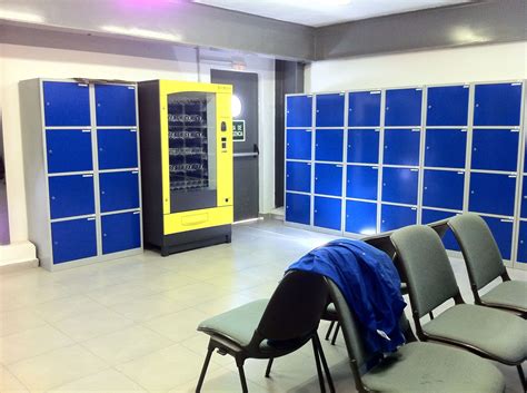 los vestuarios son una de las zonas mas usadas para instalar las