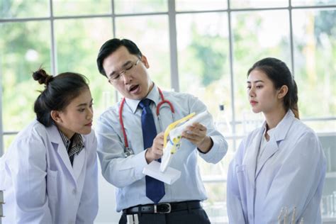 8 Best Pre Med Courses To Take In The Philippines