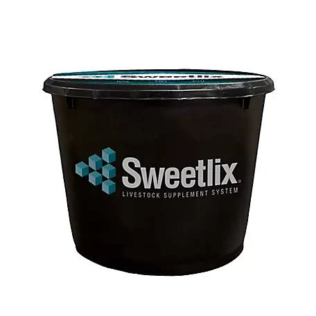 Dumor General Purpose Livestock Protein Tub 125 Lb At Tractor Supply Co