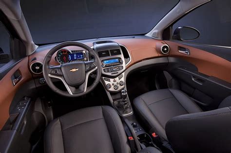 Ficha Técnica Chevrolet Sonic Mecanica Y Motores