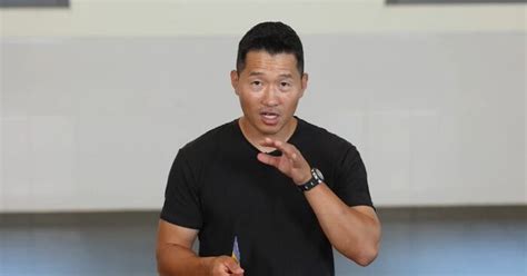 [sc이슈] 마음 고생 심했나 갑질·방송가 손절 강형욱 수척한 얼굴로 유튜브 재개