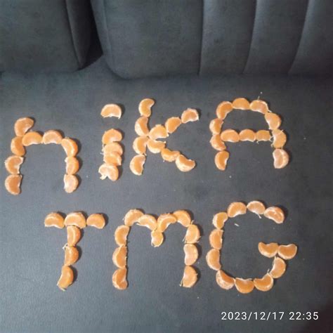 ნიკა ძალიან მიყვარხარ შენი ვიდეობი ძალიან მიყვარს თუ შეიძლება მაკურთხოთ მეფეო ნიკა R