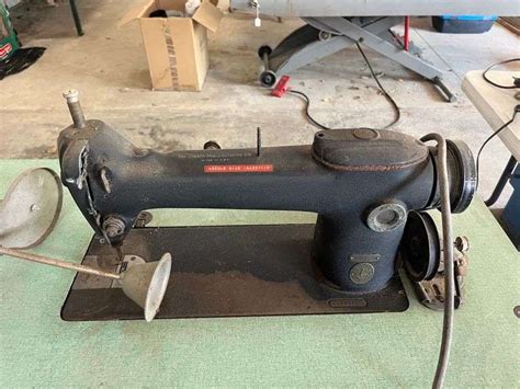 Singer Industrial Sewing Machine 241 3 Black And Gold Auctions