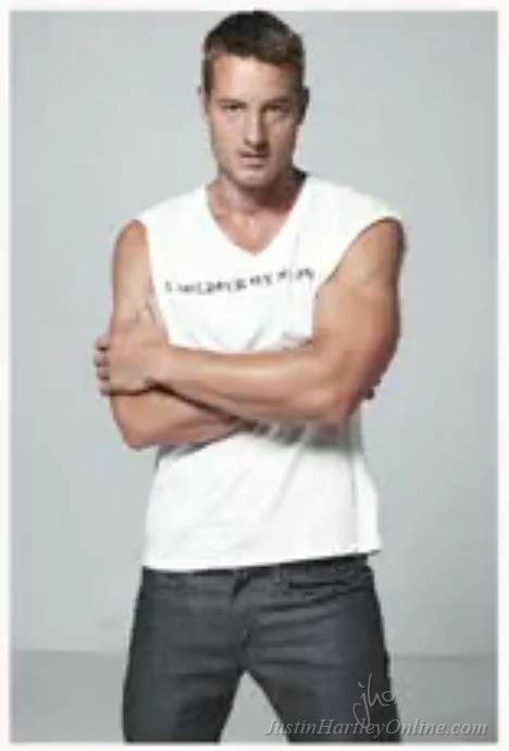 Photoshoot Justin Hartley Online
