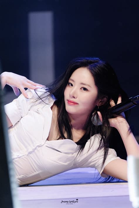 221028 Fromis 9 Jiwon Hanbat National University Festival Kpopping