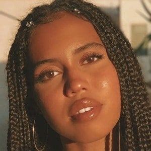 How Old Is Asia Monet Ray