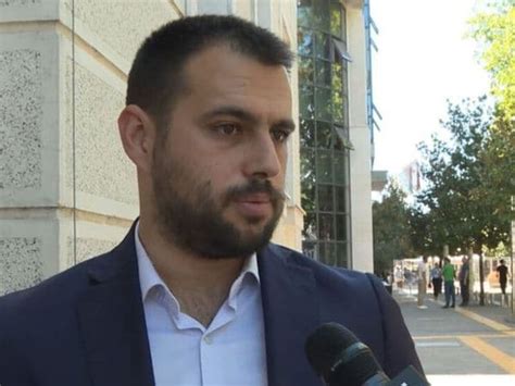 Vešović Oko 200 Porodica Riješiće Stambeno Pitanje Kvadrat 1000 Eura