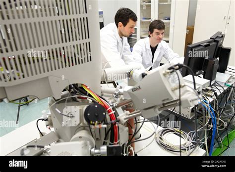 Set Up Of The Microscope Analysis Of Nanostructures And Nanodevices