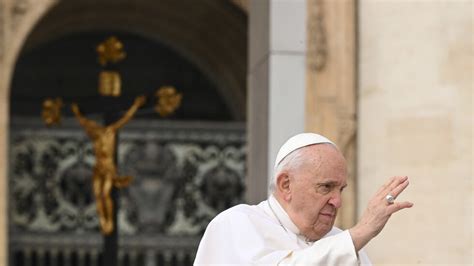 Папа Франциск отбелязва 10 години начeло на Римокатолическата църква Nova