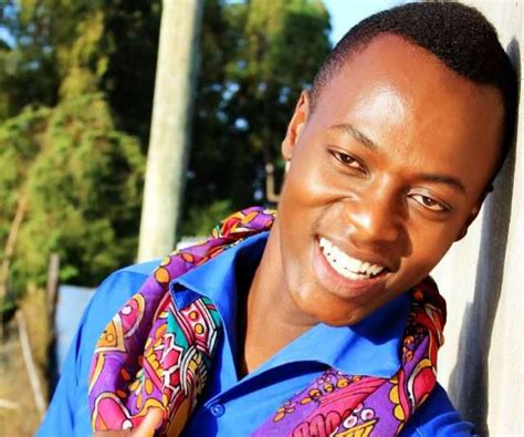 Model Smile Nickmkarani