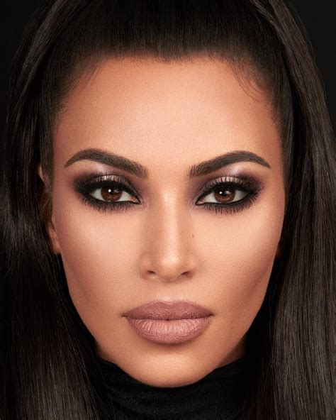 Kim Kardashian Maquiagem Maquiagem Olhos Pretos Maquiagem De