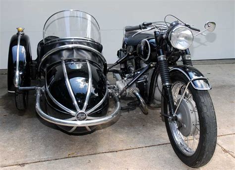 Dixie Delux Sidecars For Your Sidekicks
