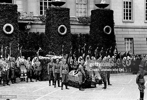 33 Paul Nipkow Photos And High Res Pictures Getty Images