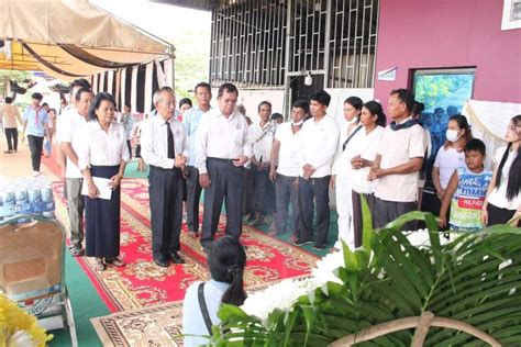 កាកបាទក្រហមកម្ពុជា ចាត់មន្ត្រីចូលរួមរំលែកទុក្ខតារាចម្រៀងលោក ម៉ាន់ រដ្ឋា ហៅ ពេជ្រ រដ្ឋា