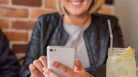 Comment Programmer Lenvoi Dun Sms Sur Android Tech Advisor