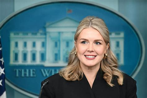Fox News Viewers Slam Karoline Leavitt Over Evasive Venezuela Oil