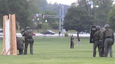 Swat Team Door Breach Water Impulse Charge Youtube
