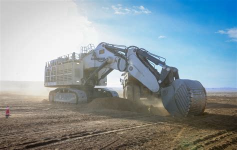 “Эрдэнэс Тавантолгой” ХК Цанхийн баруун уурхайн хойд хэсгийн уулын ажлыг эхлүүллээ