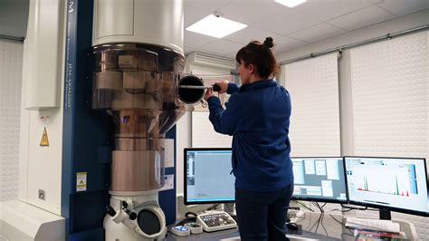 Microscope électronique En Transmission Met Matex