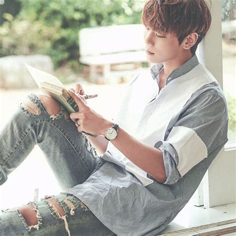 دانلود آهنگ Shinin از جونگ هیون با کیفیت اصلی و متن موزیک باران