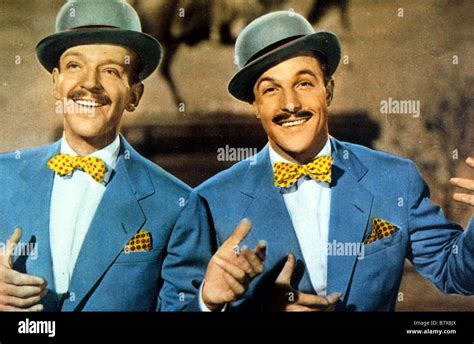 Fred Astaire Gen Kelly Fotos Und Bildmaterial In Hoher Auflösung Alamy