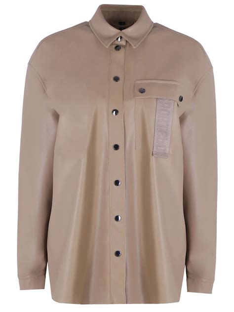 Рубашка из экокожи от Marc Cain за 37 540 рублей со скидкой 20 цвет бежевый артикул Qs 52