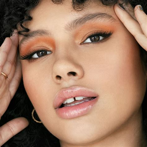 How Do You Make Your Eyelashes Longer With Mascara