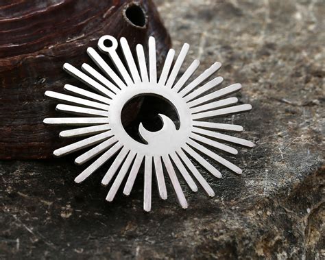 Stainless Steel Radiating Crescent Moon 39x40mm