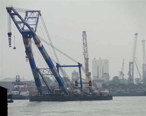 MATADOR 2 | 2714348 | Bok | Binnenvaart.eu