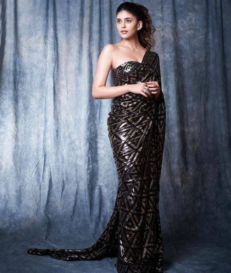 Top Sanjana Sanghi Hot And Sexy Photos