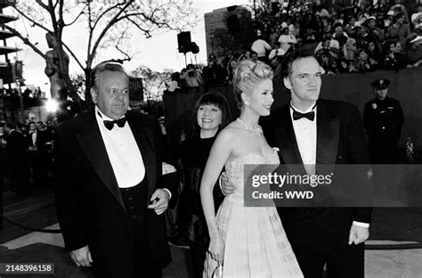Actress Mira Sorvino Her Father Actor Paul Sorvino Lorraine Davis
