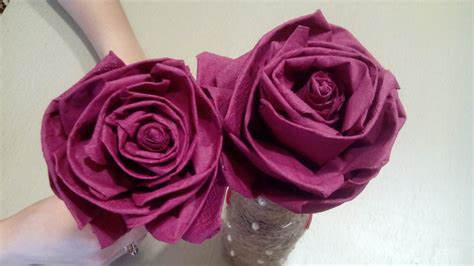 Как сделать цветы из салфеток своими руками видео и фото поэтапно