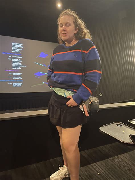 Diapered At The Theater 🤭🔥 R Diapergirlfetish