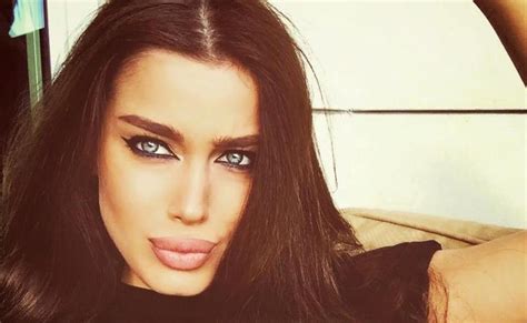 ულამაზესი ქართველი გოგონა რეპავს ვიდეო