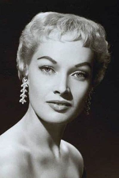 Cece Whitney About Entertainmentie