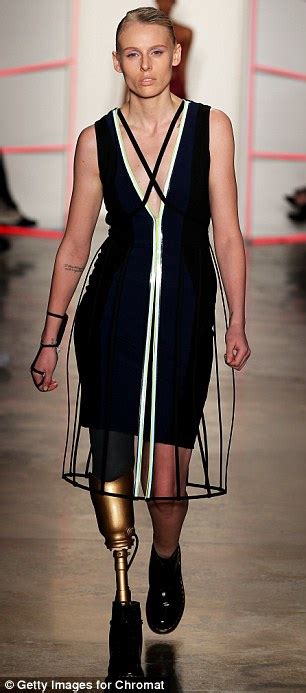 Amputee Model Makes Her Catwalk Debut At New York Fashion Week Daily