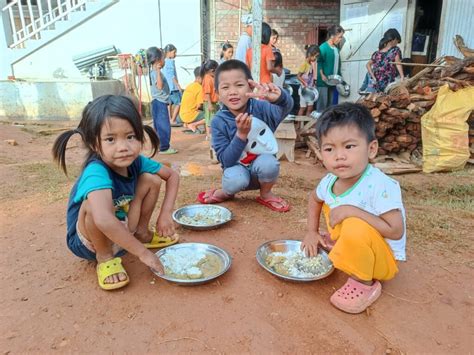 [이슈] 인도의 강성 힌두교도들 기독교 소수민족 쿠키족 학살 충격 아고라젠