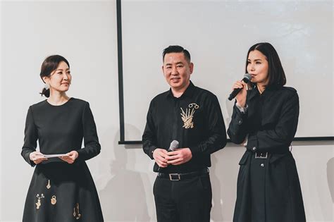 케이옥션 K Auction 지난 4월4일 자선경매의 밤에서의 마지막 이야기 세계 패션 무대에서 한국의 역사와 독립정신을 보여주고자 했다 양해일 30년전