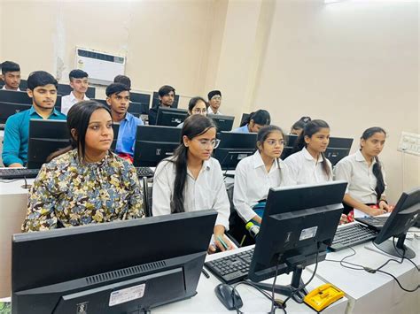 the best computer training institute dics laxmi nagar dics laxmi nagar