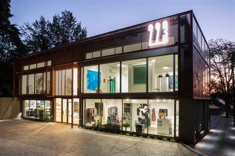 223 Jan Smuts Rosebank