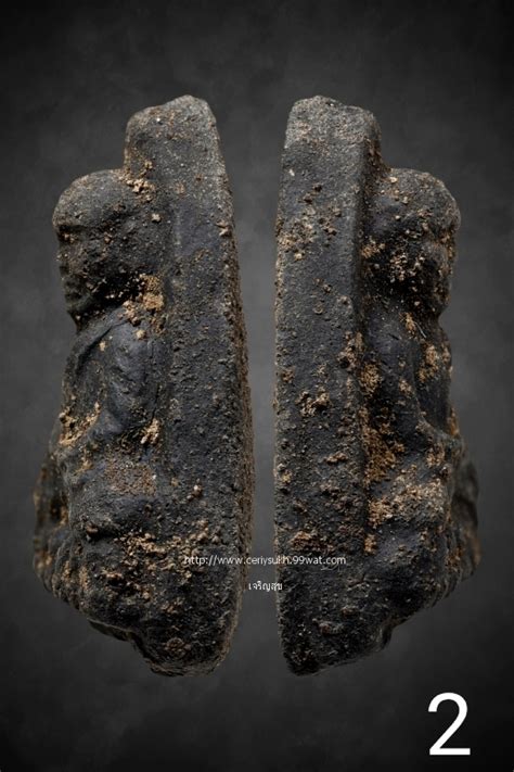 หลวงปู่ทวด วัดช้างไห้ เนื้อว่าน รุ่นบูรณะพระบรมธาตุเจดีย์ ปี2551 พิมพ์ใหญ่ ผสมผงเนื้อว่าน ปี