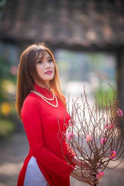Ao Dai Fashion Woman Free Photo On Pixabay
